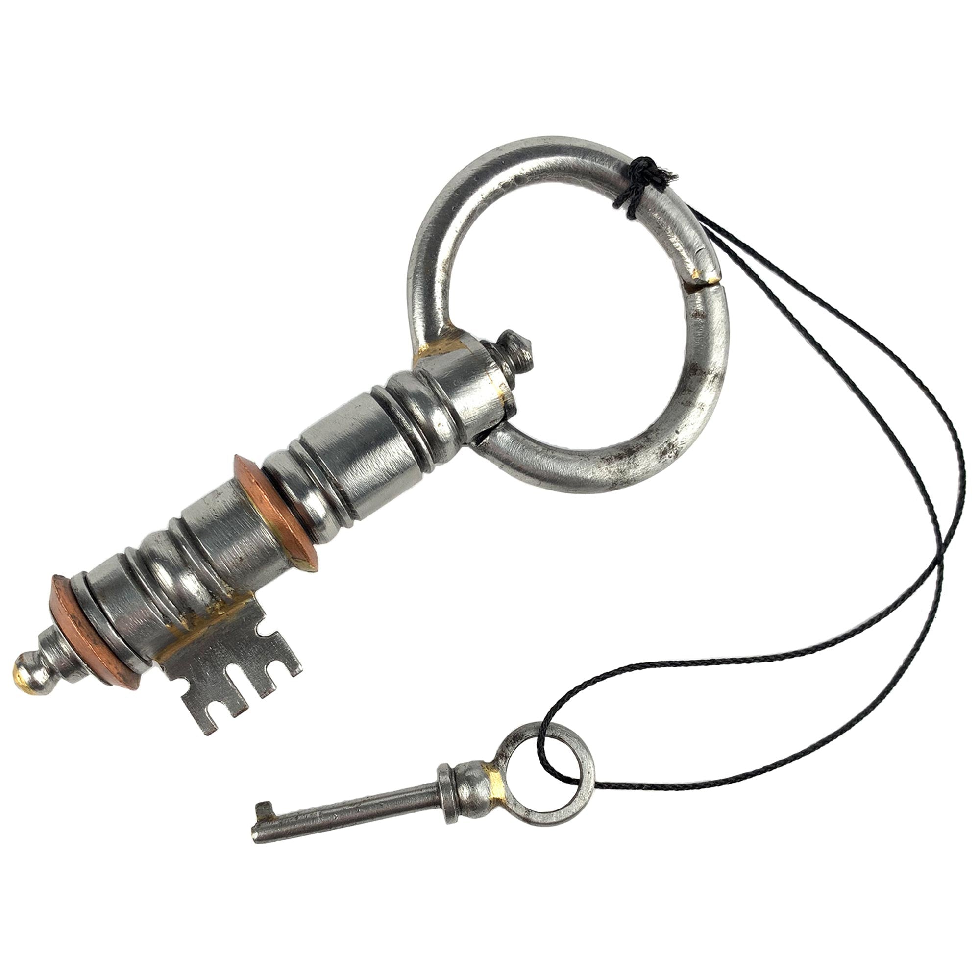 Silver Key Lock - Constantin | L'Insoluble Casse-Tête